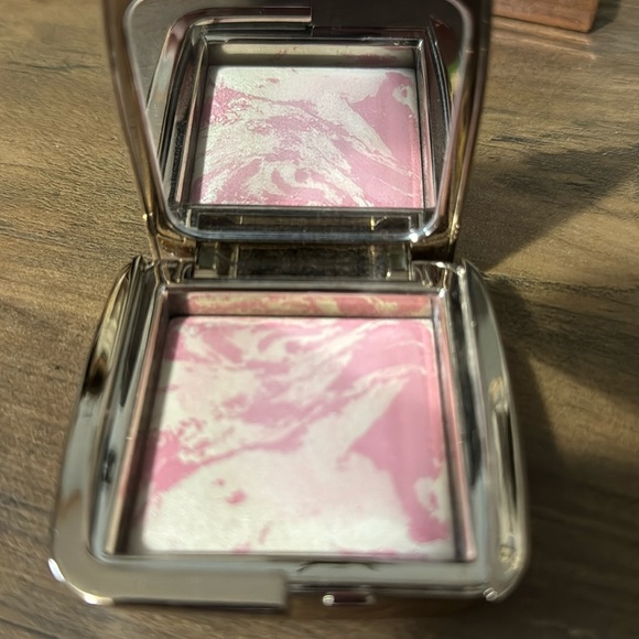 Hourglass | Makeup | Hourglass Ambient Lighting Blush Shade Ethereal ...